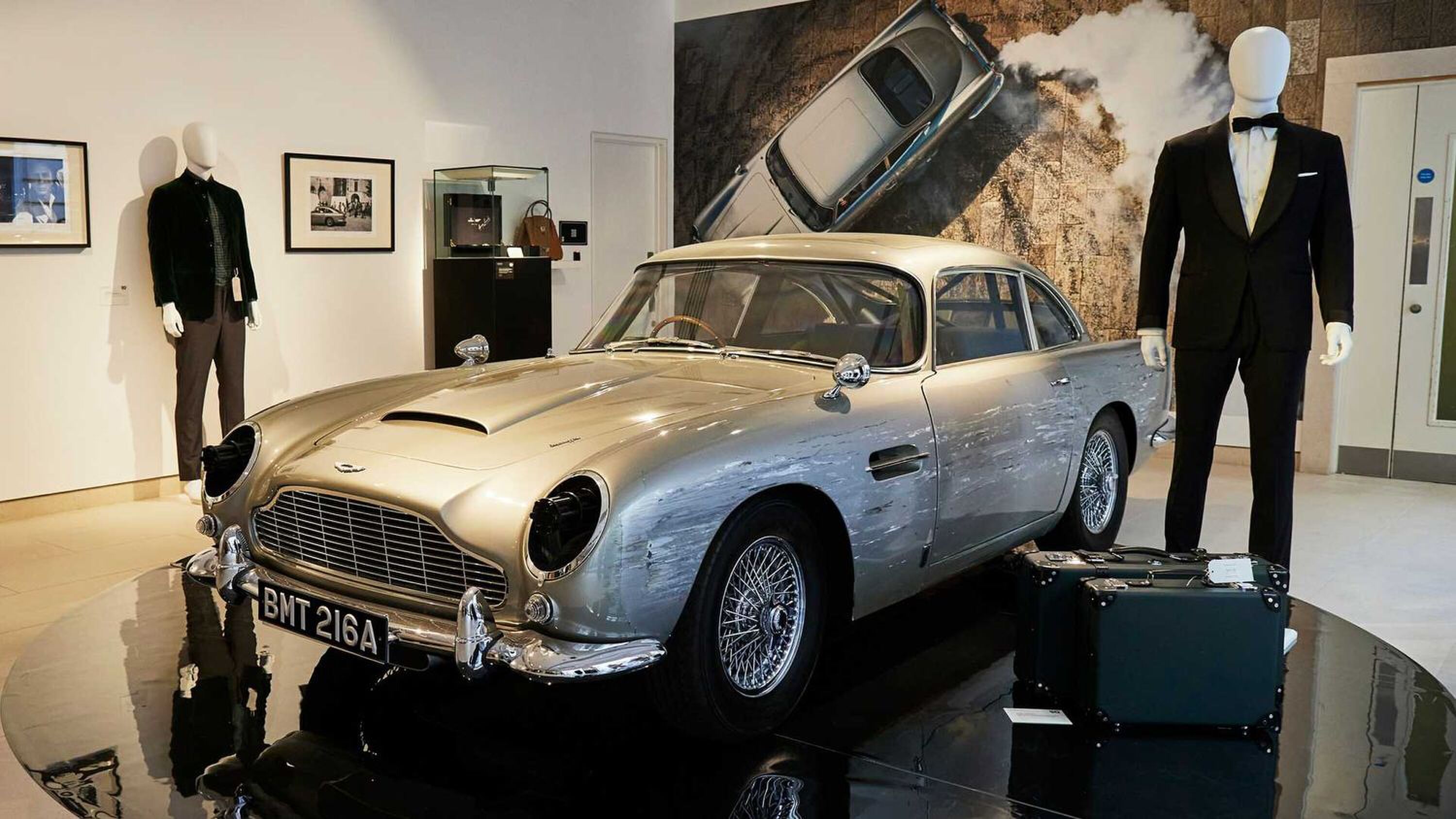 Klassieke Aston Martin DB5 uit Bonds "No Time to Die" geveild voor ...