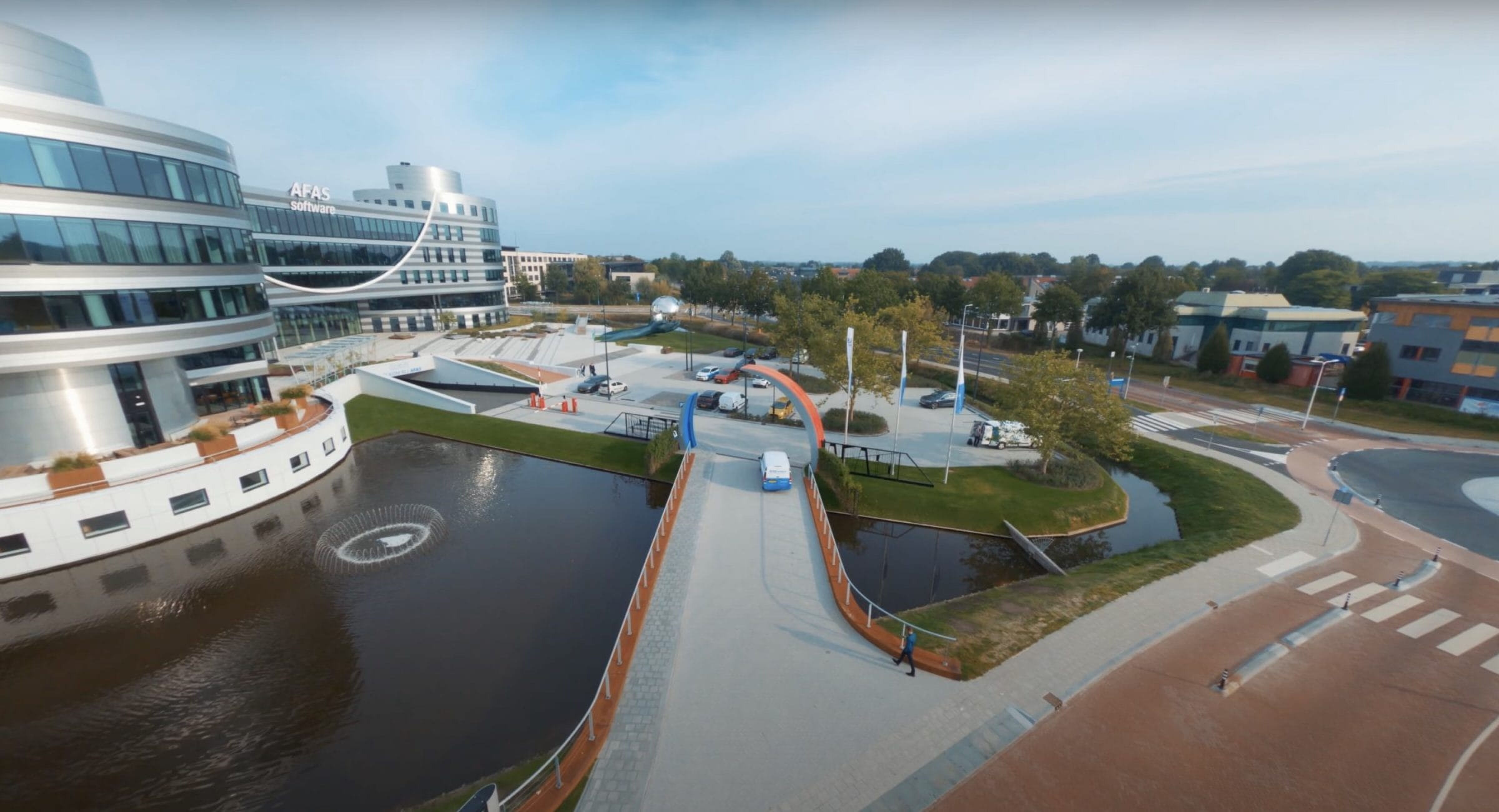 Rondkijken op het gigantische kantoorcomplex van AFAS Software in ...