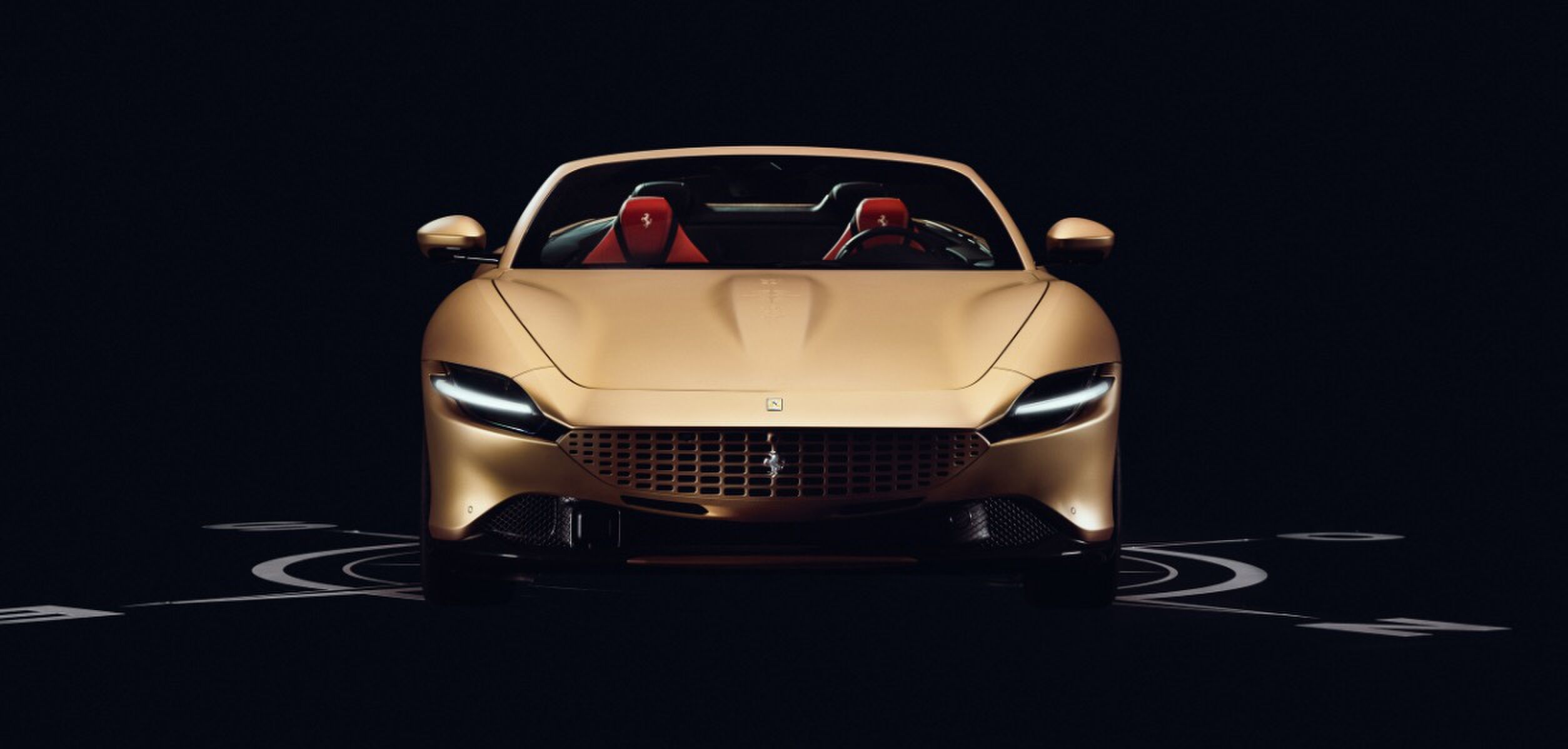 Ferrari onthult unieke Roma Spider Tailor Made, die wordt bestempeld ...