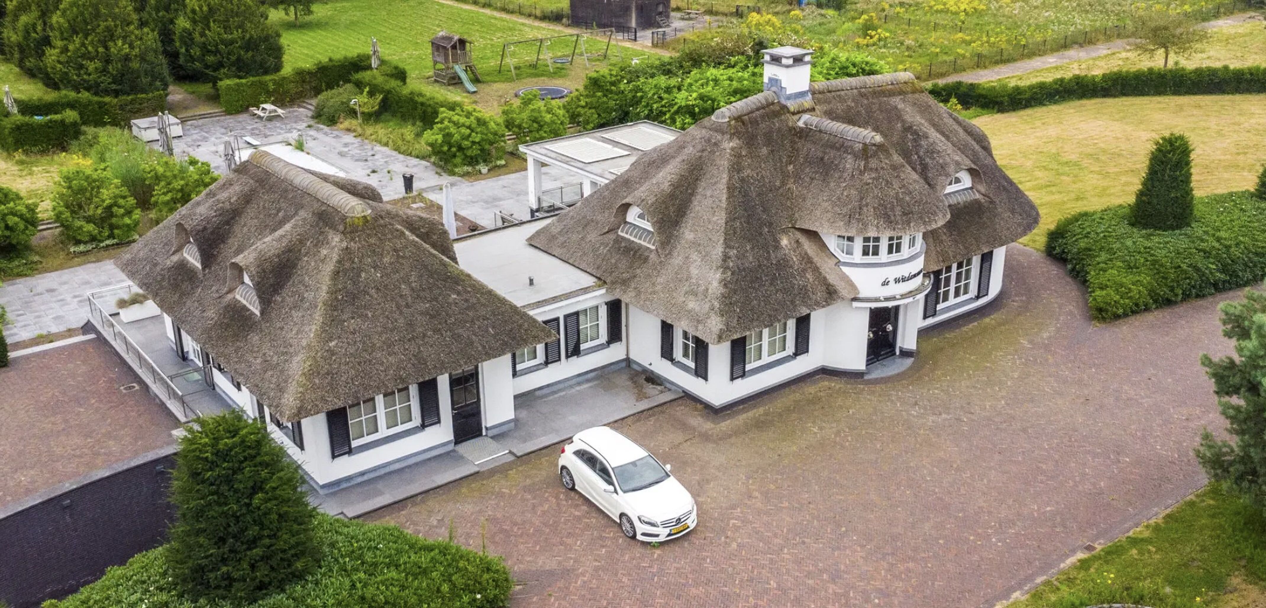 Villa van miljonair Peter Versluis in Werkendam naar de veiling