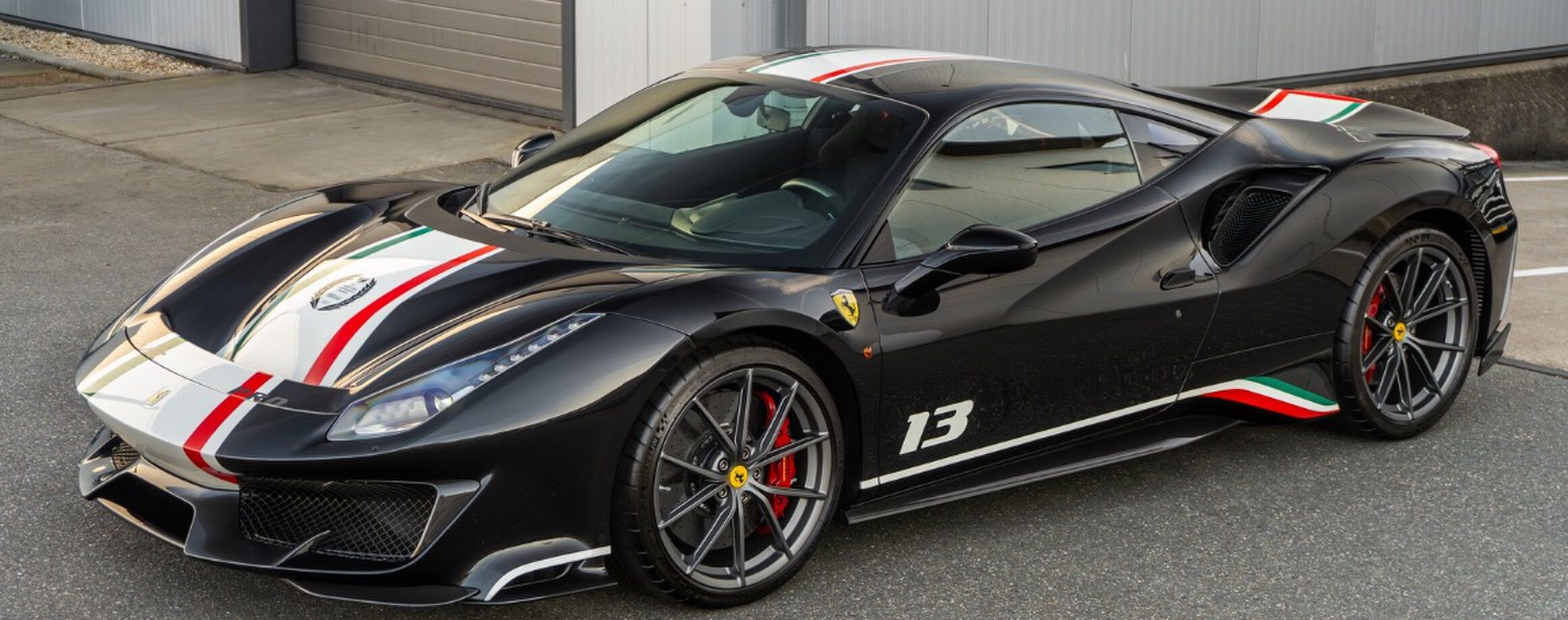 Eén van de 23 exemplaren van de Ferrari 488 Pista Piloti te koop