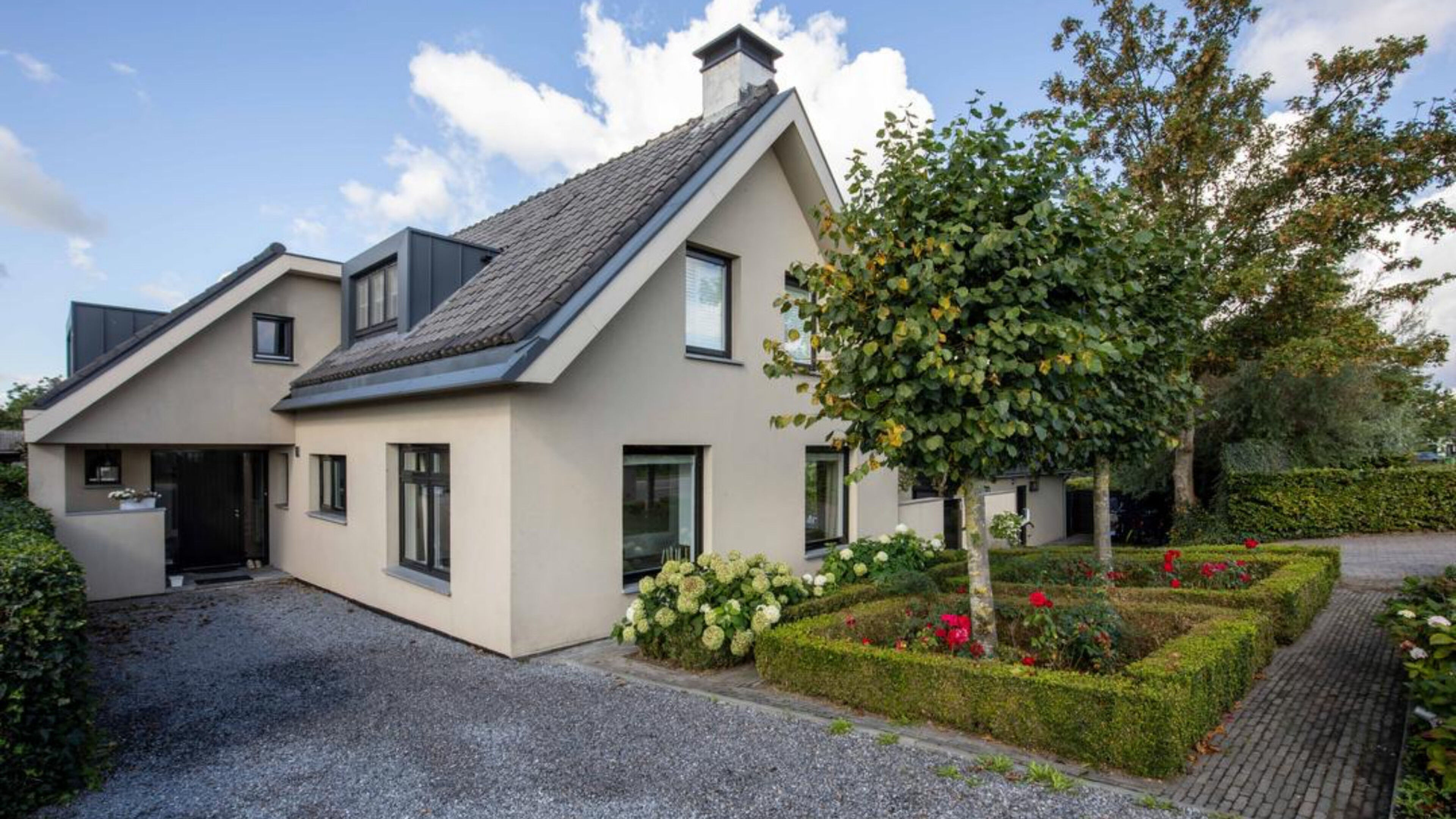 Influencer Vita Cleo Boers betaalt miljoenen voor Amstel-villa