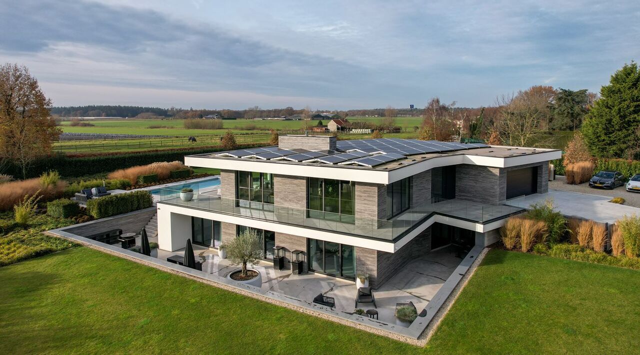 YouTuber Gio Latooy verkoopt al na anderhalf jaar zijn villa