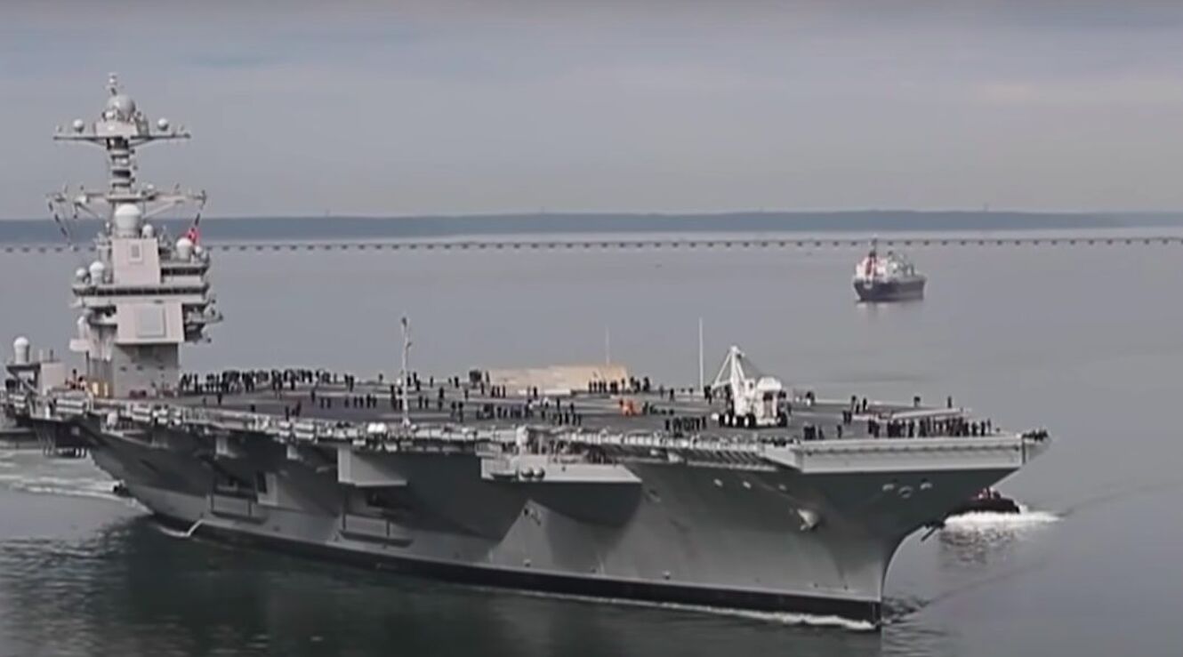 Zoveel kostte het grootste vliegdekschip op aarde - Pure Luxe